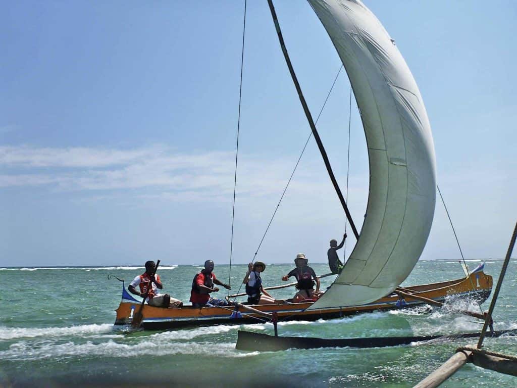 Voyage à bord des pirogues vezo | Mada Expéditions